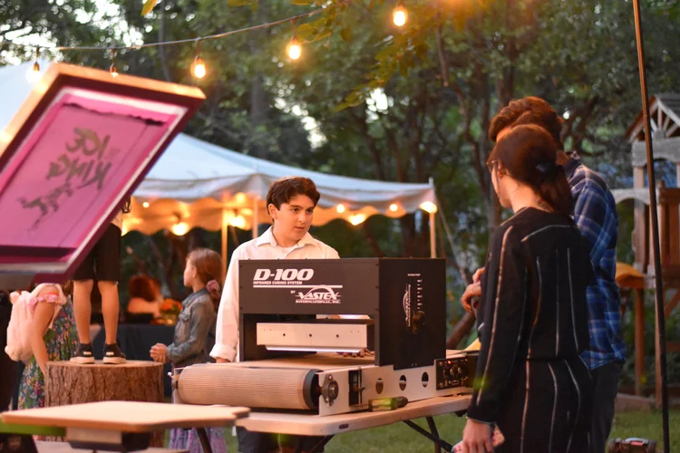 Custom Swag Portfolio — Liquid Screen Design