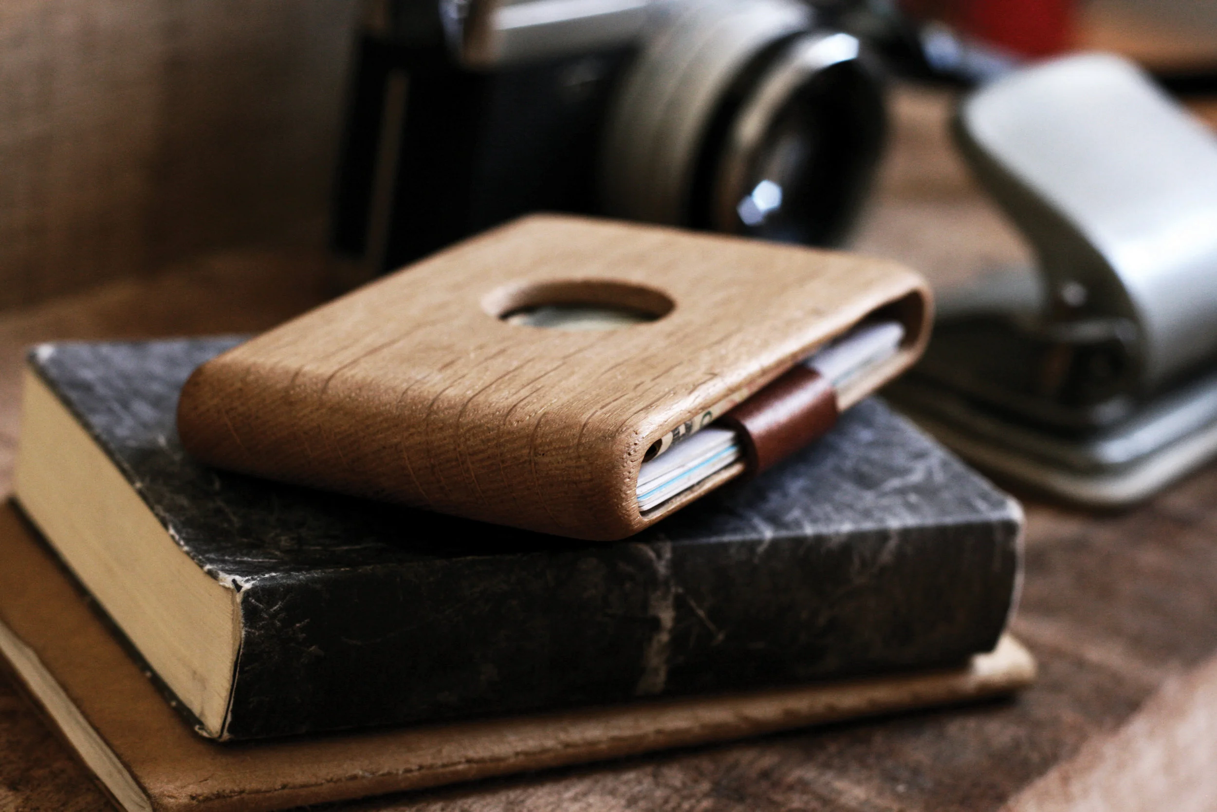 OAK WALLET — HAYDANHUYA