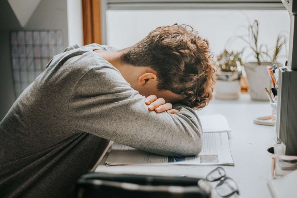 Social jet lag: what is it and how it impacts sleep and health — Calm Blog