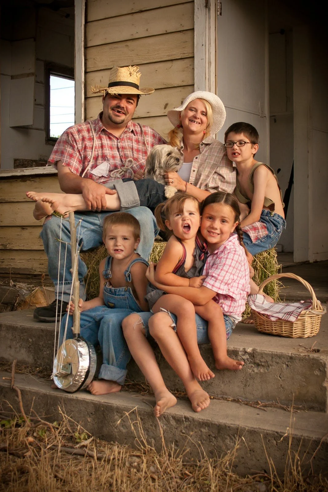 Family Hillbilly Clue — MAGIC HAPPENS HERE