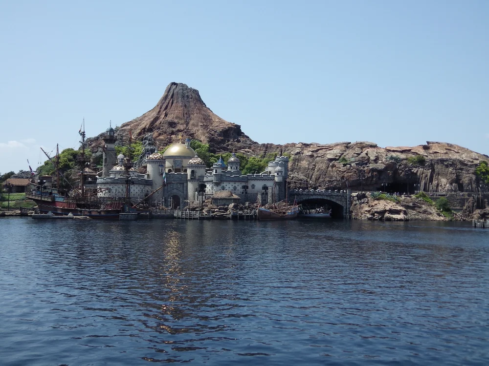 Journey to the Center of the Earth at Tokyo DisneySea: Guided Photo ...