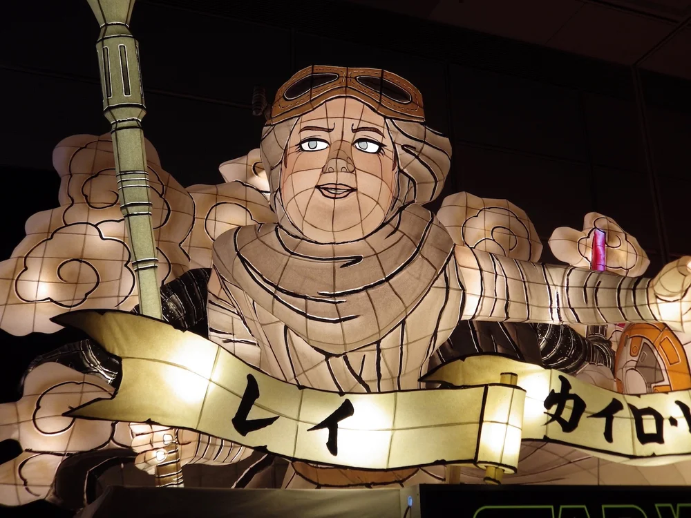 Star Wars Parade Floats: Japanese-Style Nebuta Floats from Aomori ...