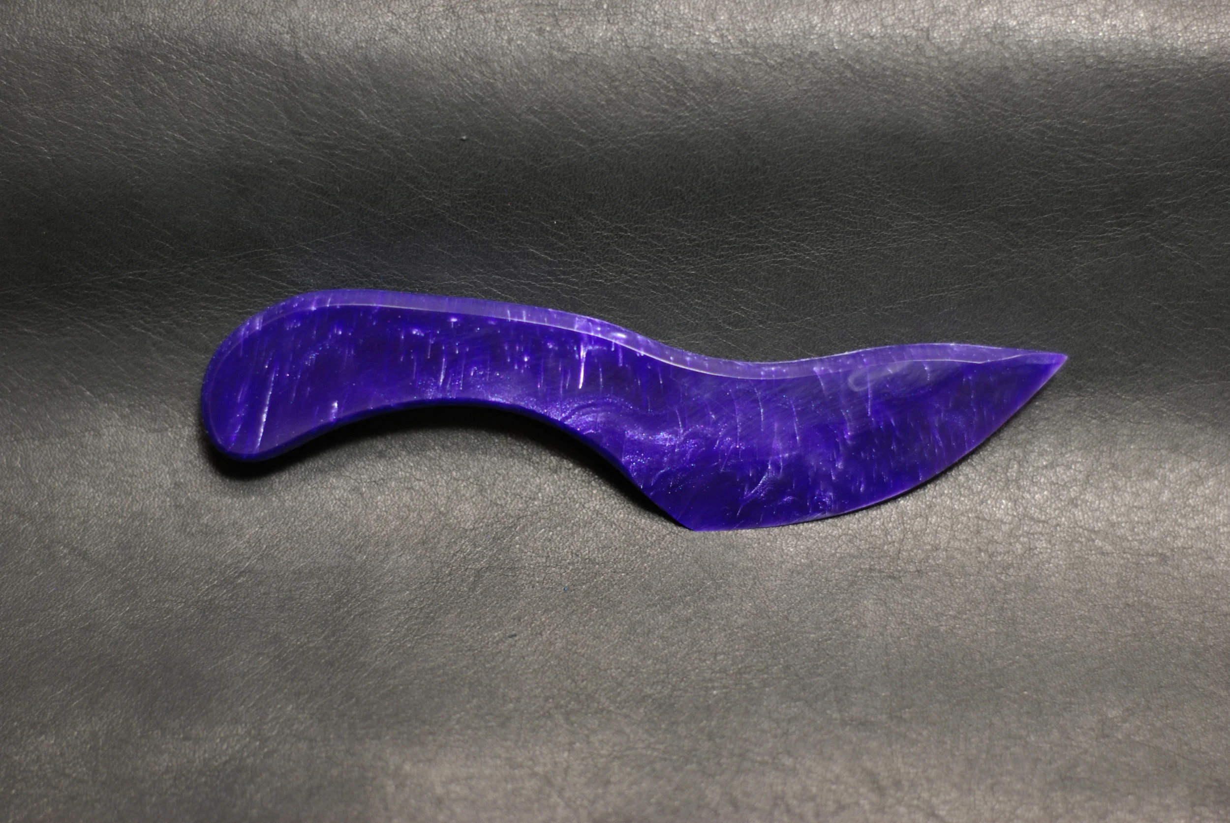 Knives — HOLO Leather
