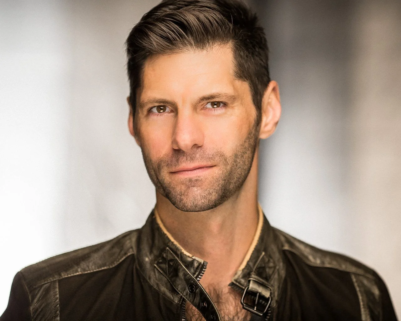Brian Grey | Official Website