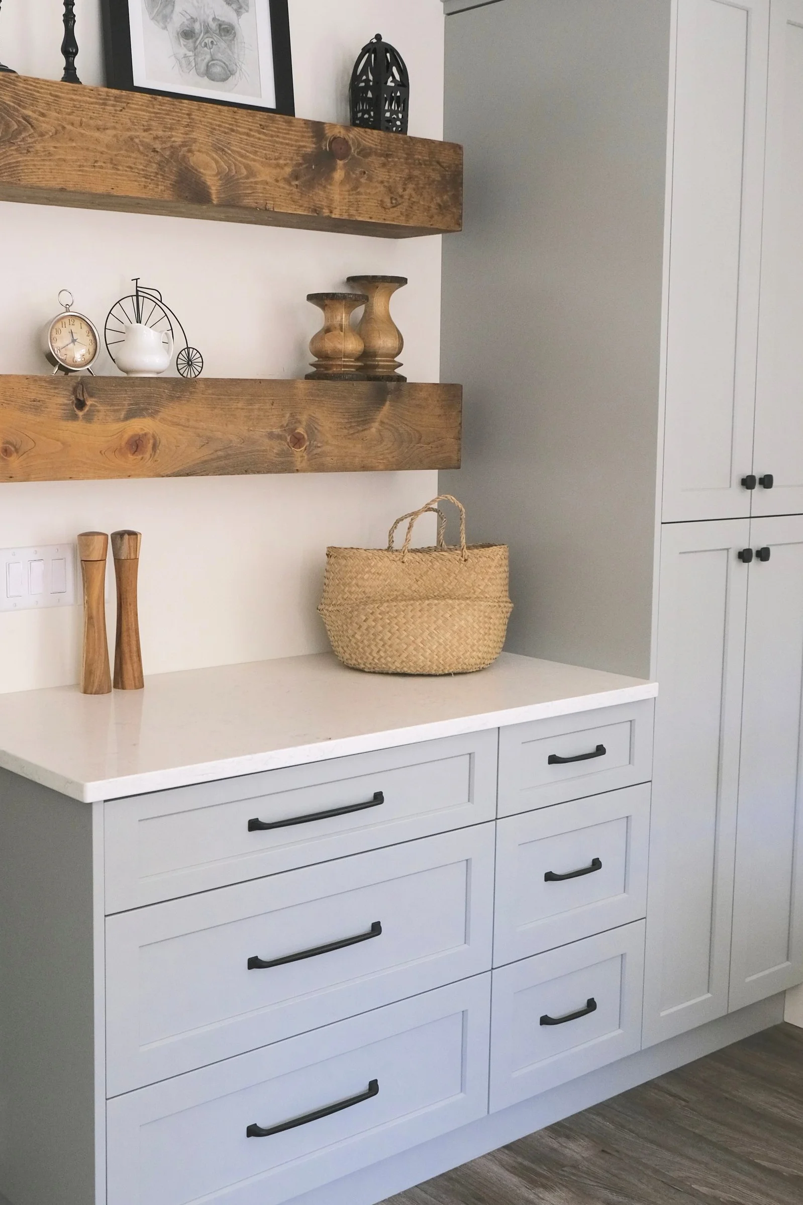 HomeCraft Cabinetry - Hardware selection options for cabinets