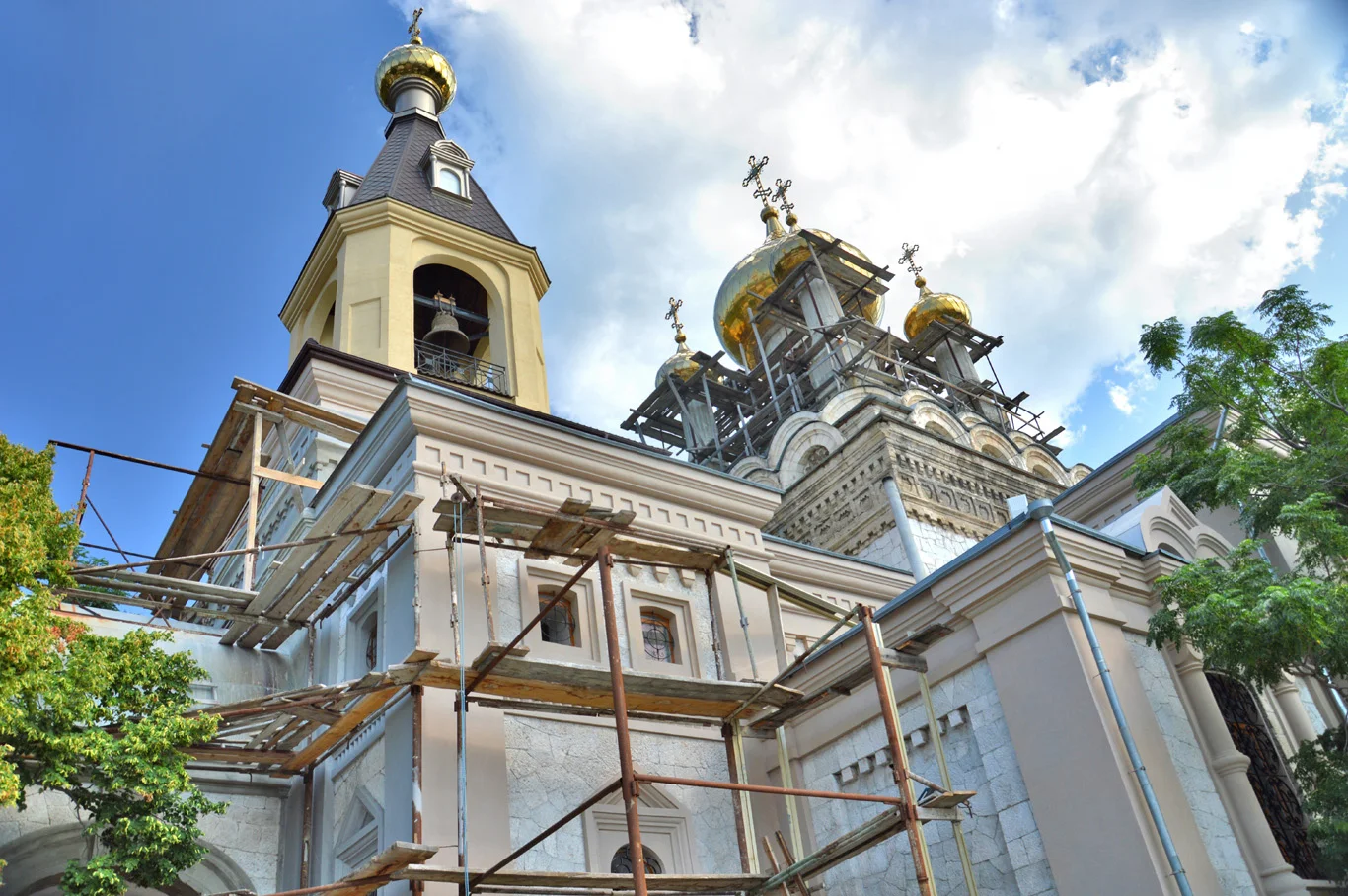 Alupka and The Ai-Petri Mountain - Crimea, Ukraine — Adventurous ...