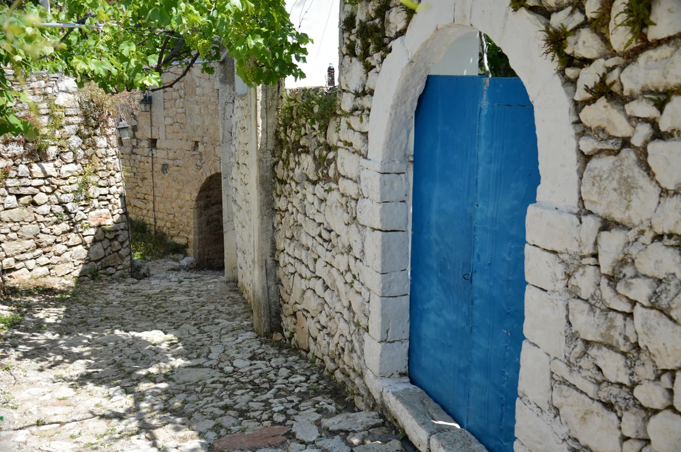 Himarë, Porto Palermo Fortress and Spectacular Coast - Albanian Riviera ...