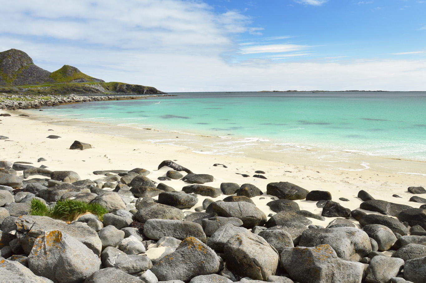 What to See in Vaeroy, Lofoten, Norway - One of the Most Unique Islands ...