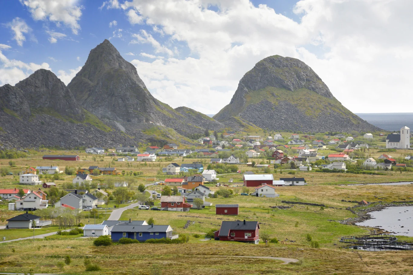 What to See in Vaeroy, Lofoten, Norway - One of the Most Unique Islands ...