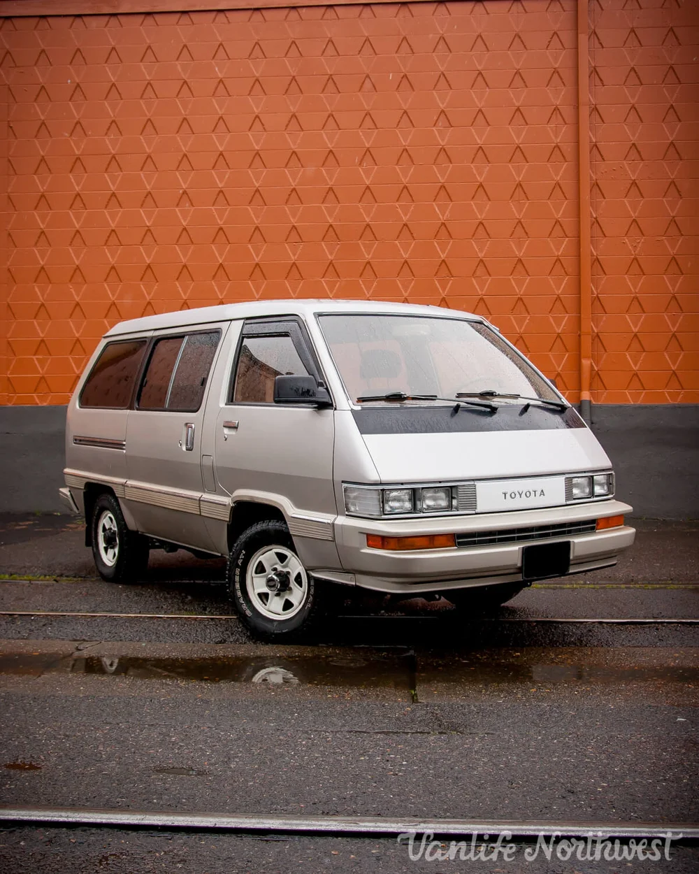1987 Toyota Van Surf Edition
