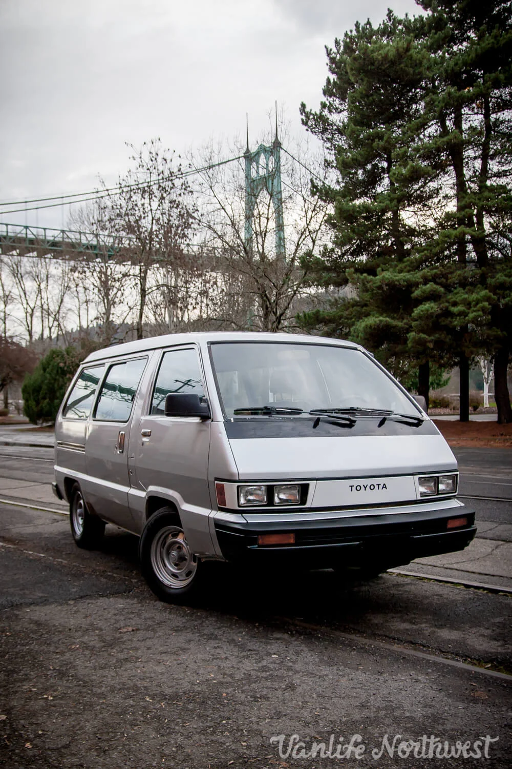 1985 Toyota Van