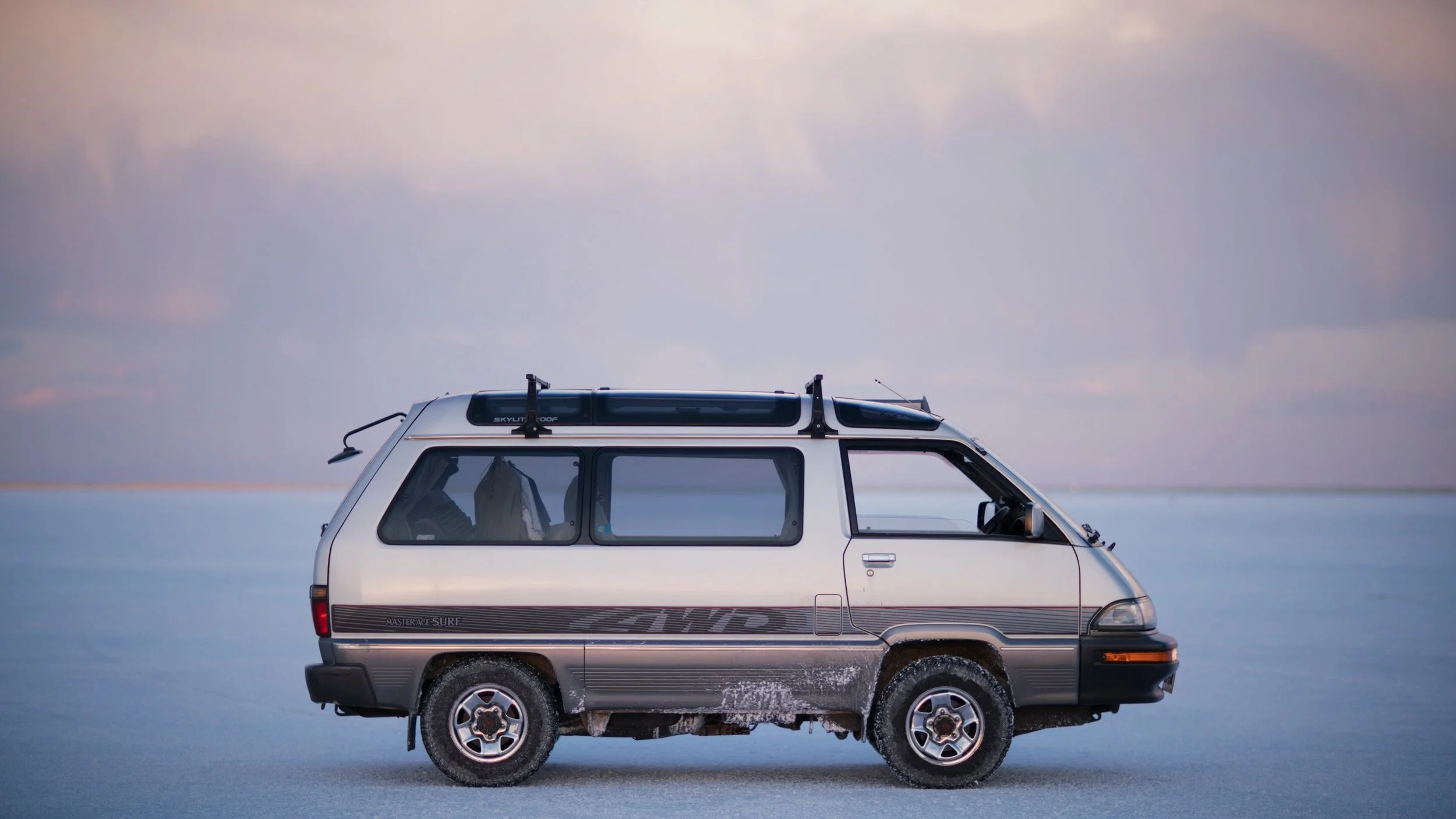 1989 TOYOTA MASTER ACE SURF GAS AUTOMATIC 4WD — Vanlife Northwest