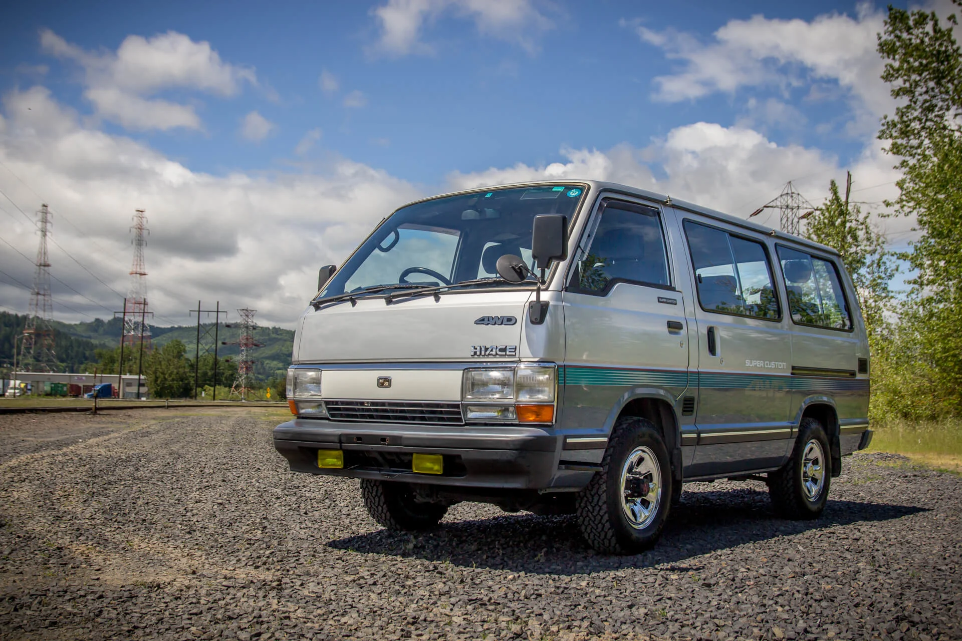 1989 Toyota HIACE Super Custom 4wd — Vanlife Northwest