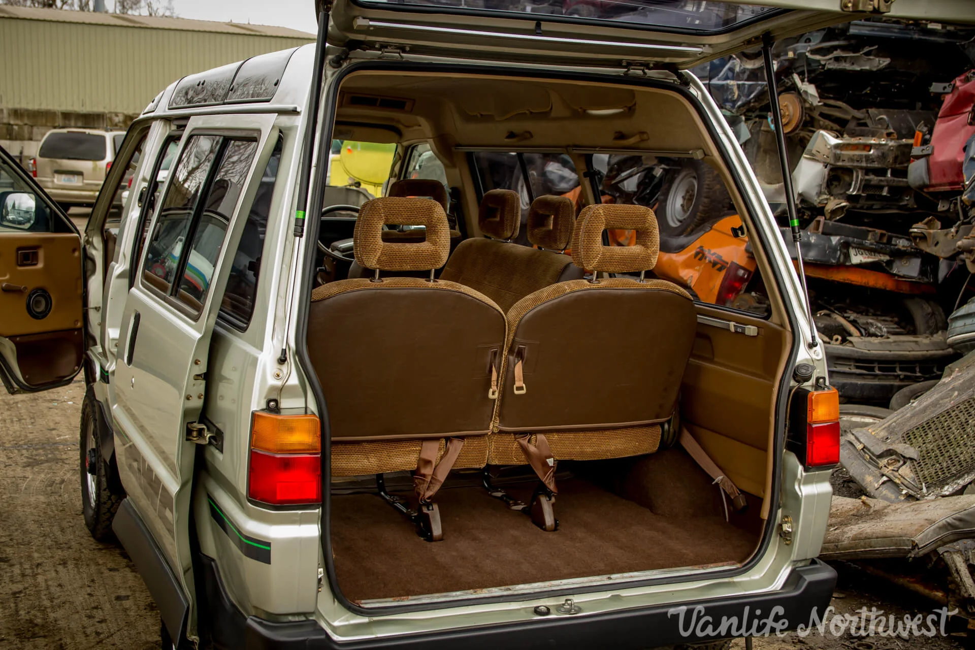 1987 TOYOTA LiteAce 4wd Van — Vanlife Northwest