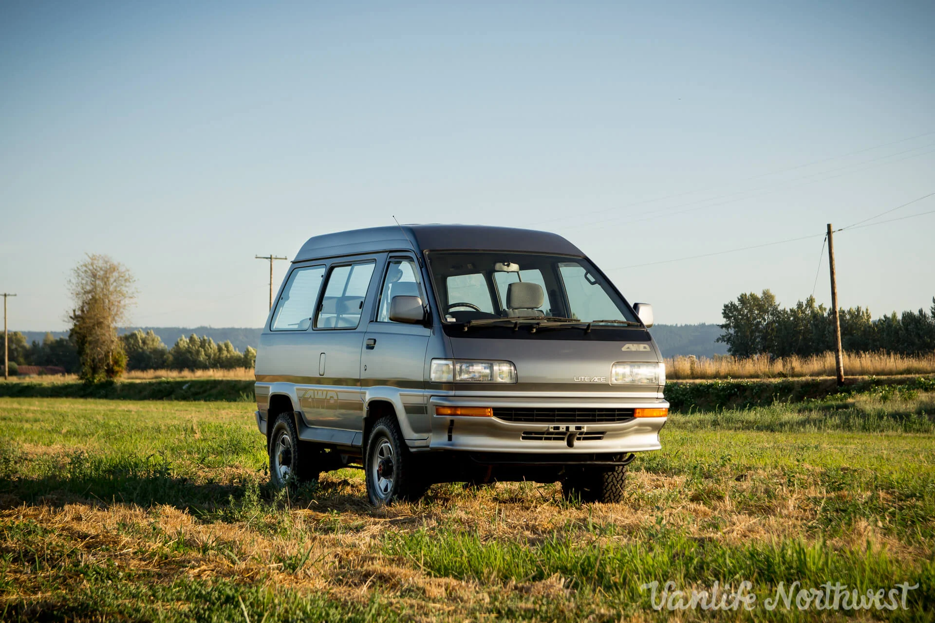 1989 TOYOTA LiteAce 4wd Van — Vanlife Northwest