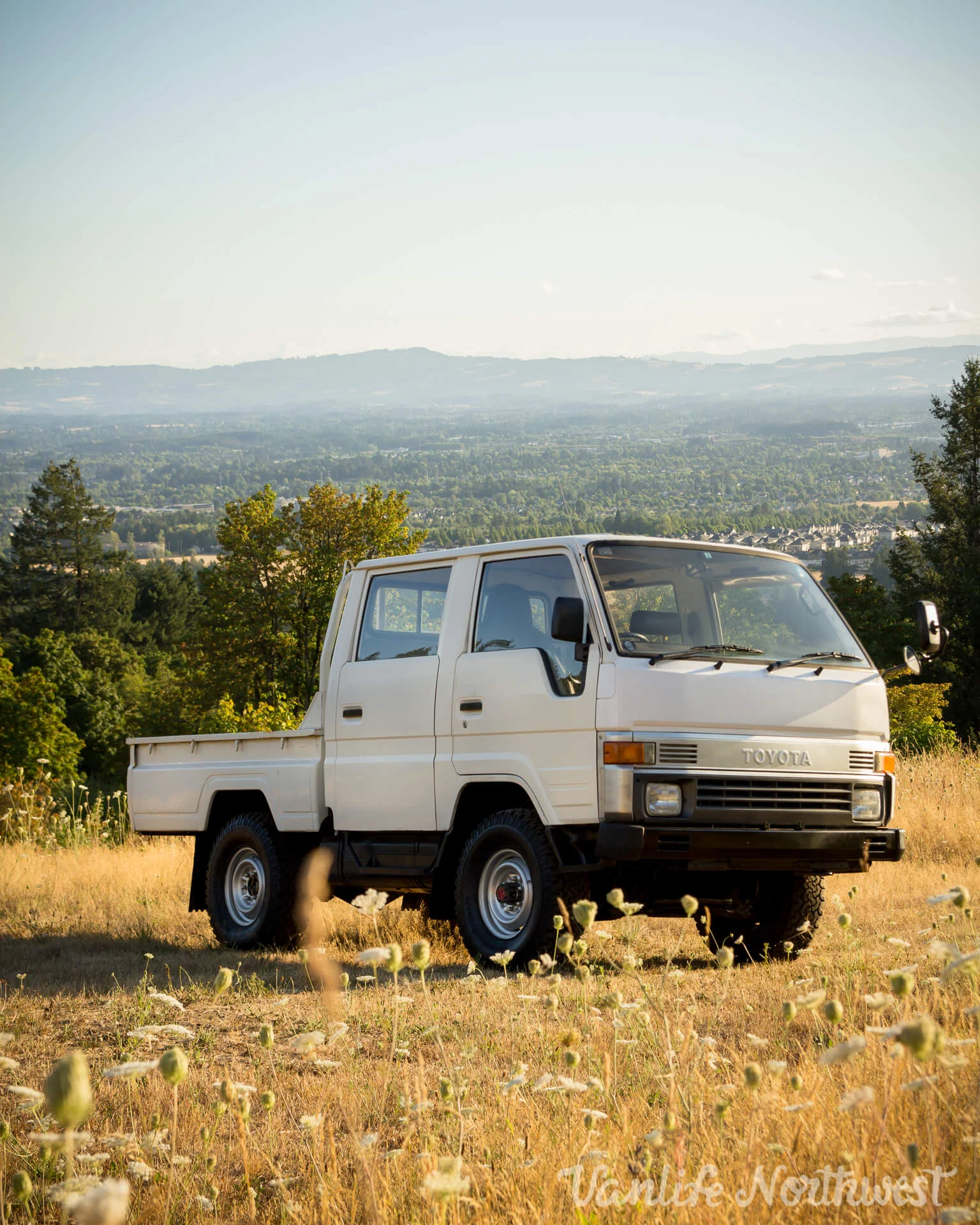 1988 TOYOTA HiAce Double Cab 4wd Pickup — Vanlife Northwest