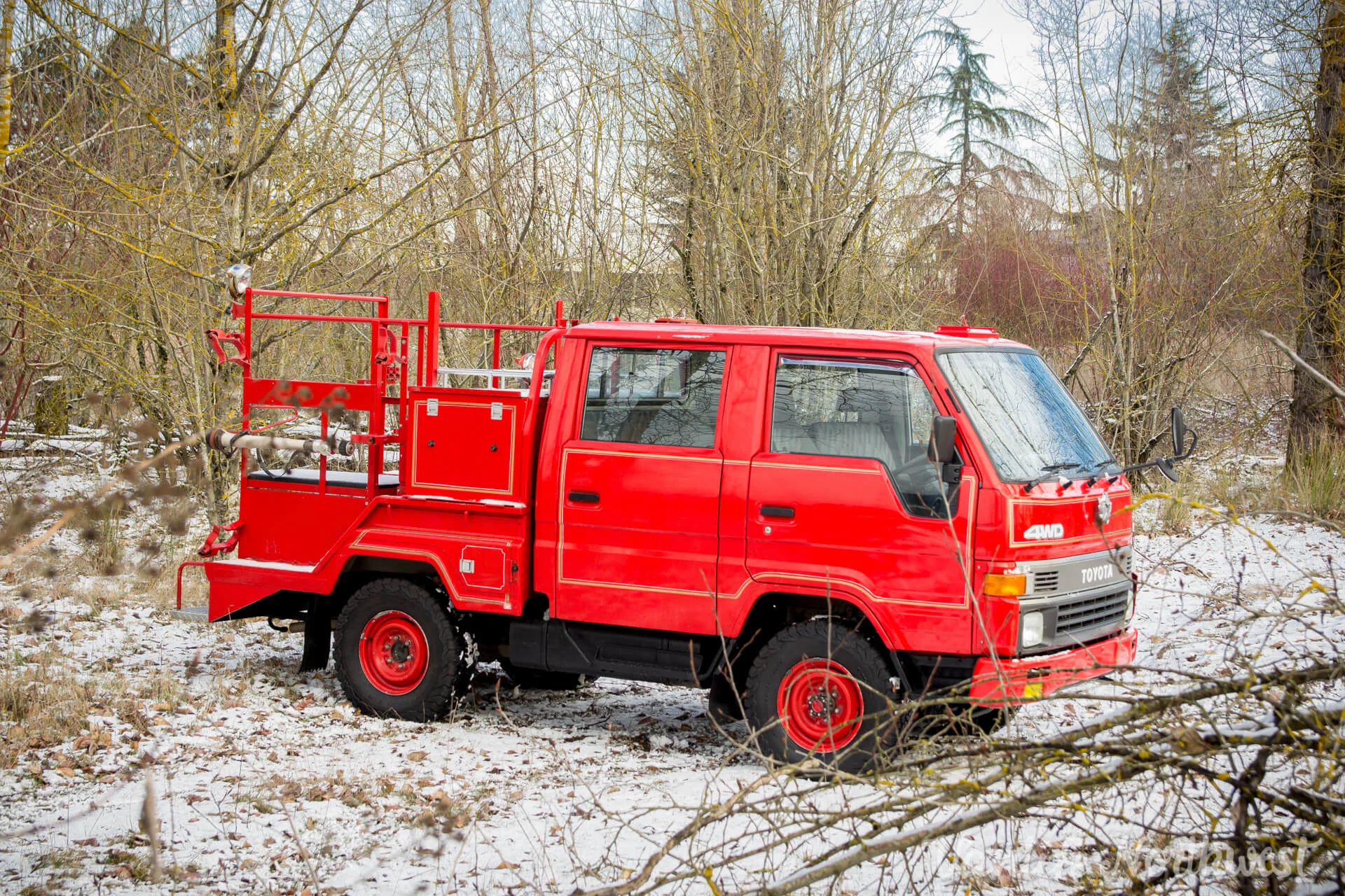 1992 TOYOTA HIACE DOUBLE-CAB 4WD FIRE CAPTAIN'S TRUCK — Vanlife Northwest