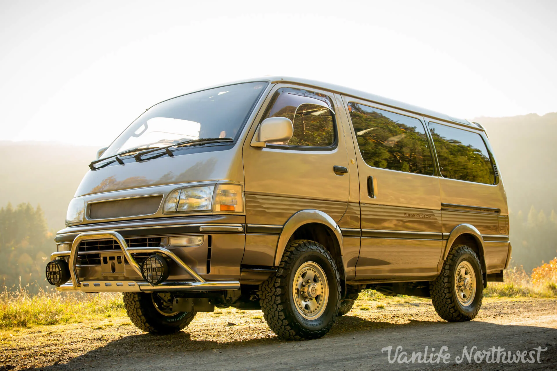 1994 TOYOTA Hiace Super Custom — Vanlife Northwest