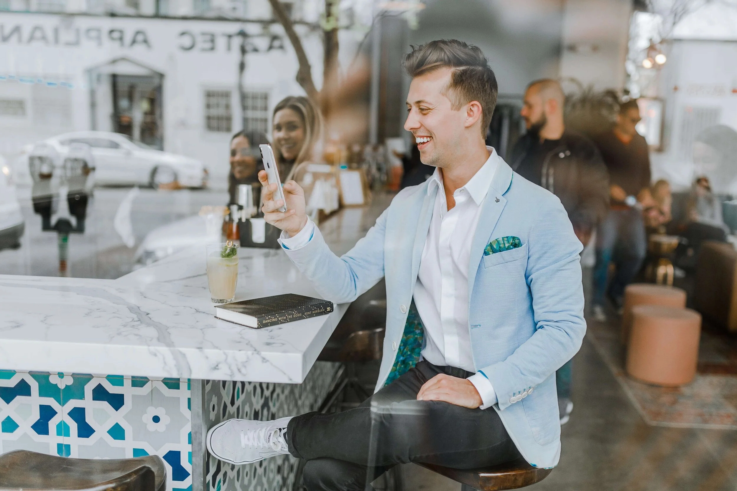 Men's Dating Profile & Bio Tips | How-To Guide | PIVOT Image Consulting