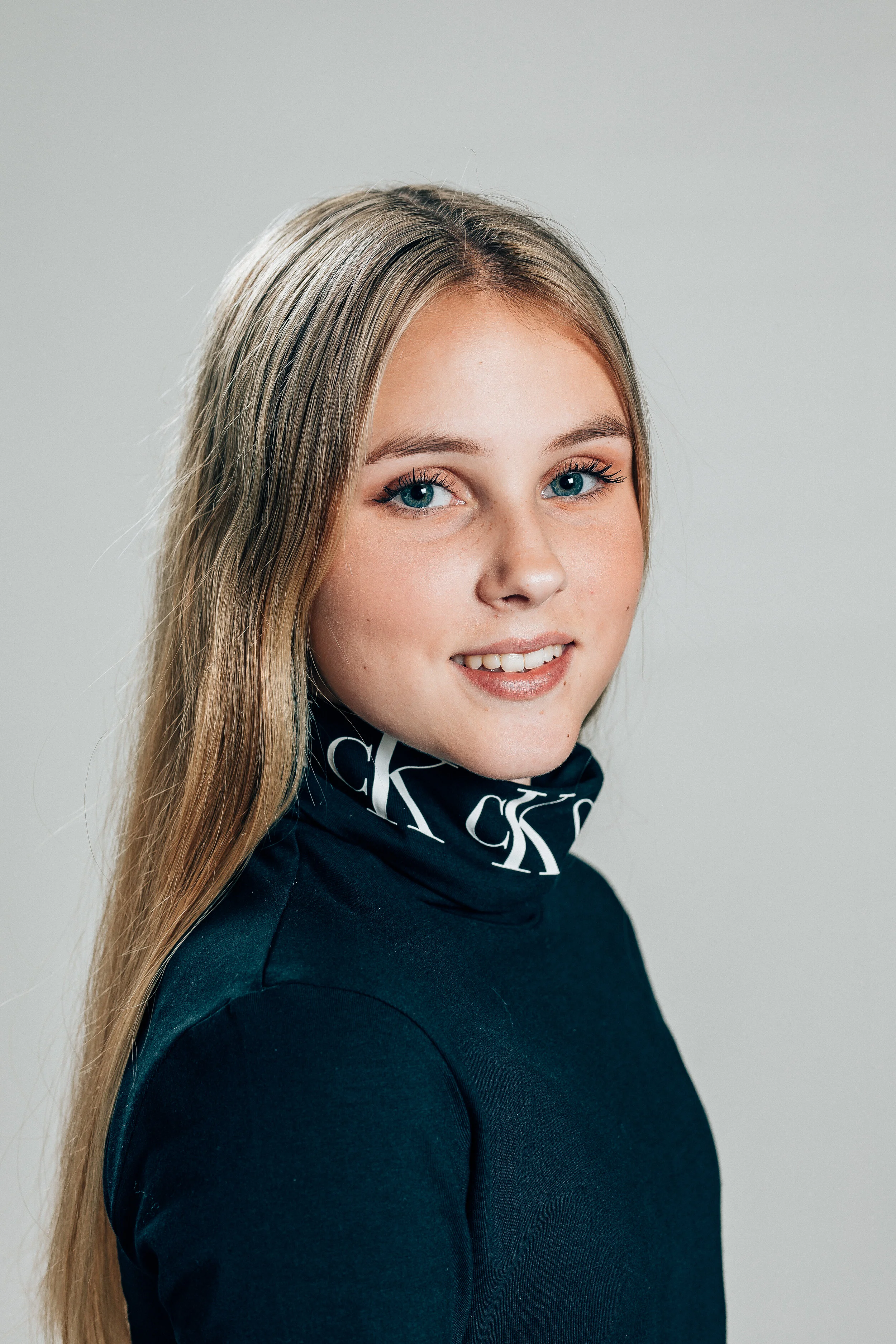OLIVIA M — Fashion Model Agency
