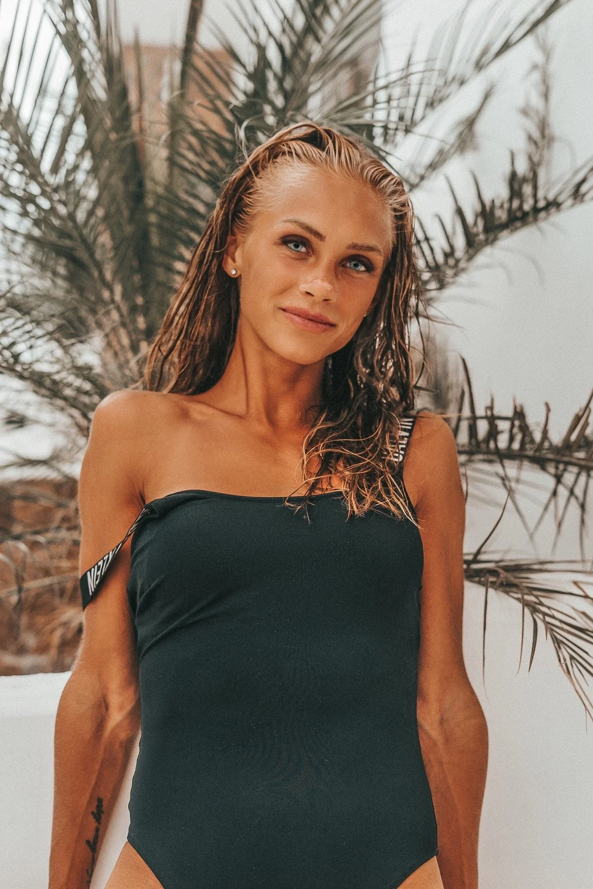 new faces women — Fashion Model Agency