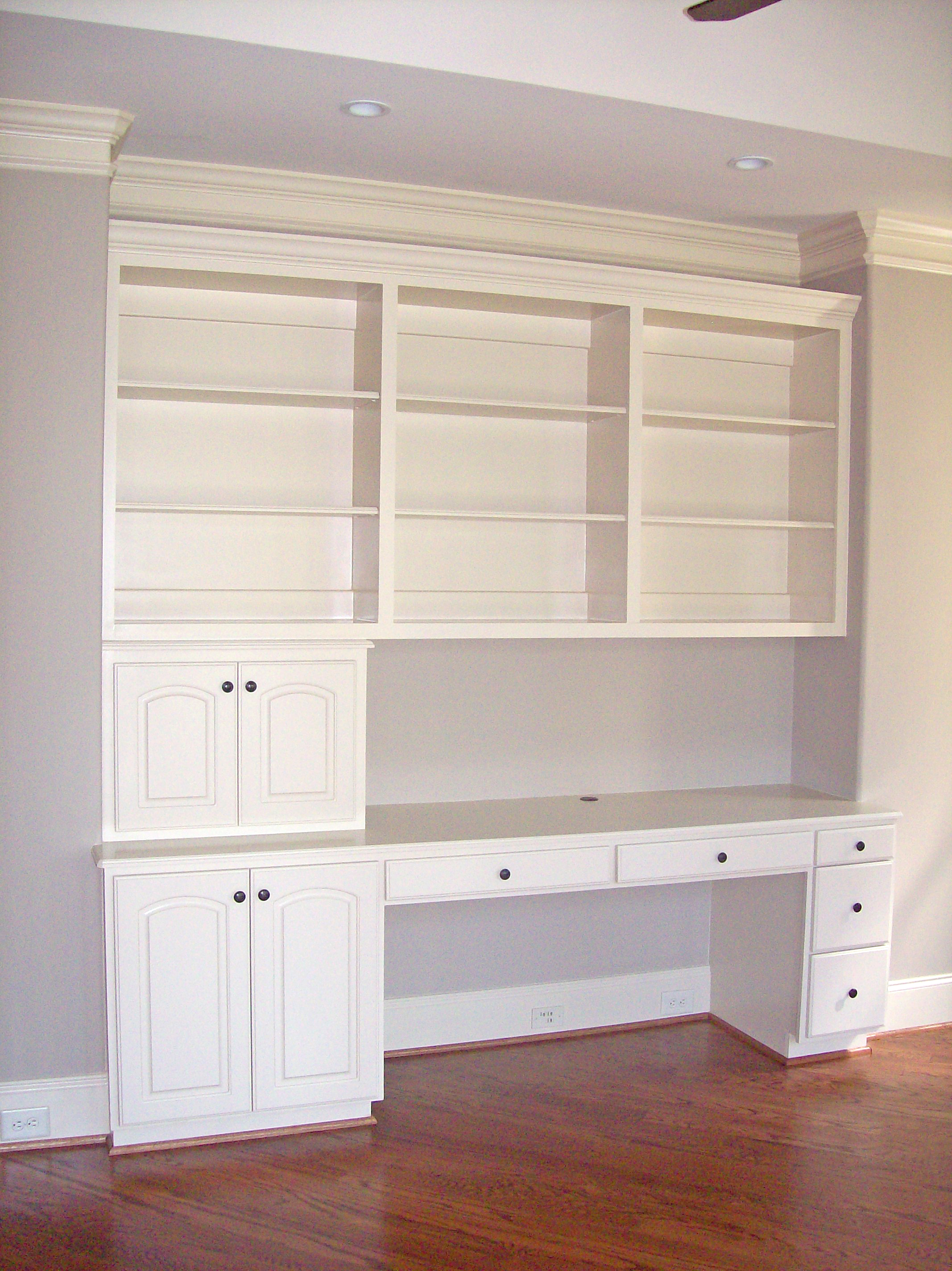 Custom Desks - Custom Home & Office Desks - Wake Forest — Woodmaster ...