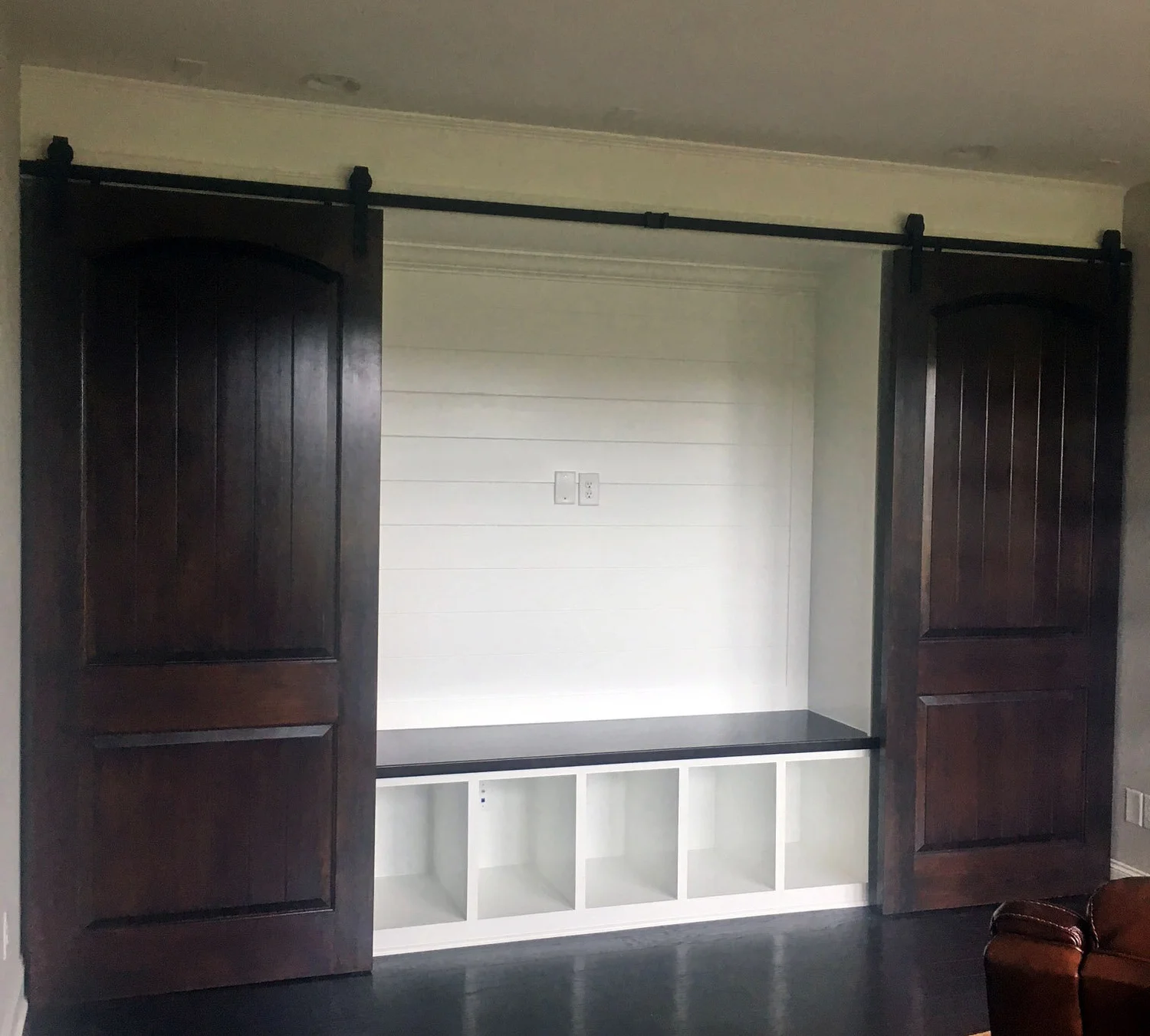 Custom Mudrooms & Mud Benches — Woodmaster Custom Cabinets