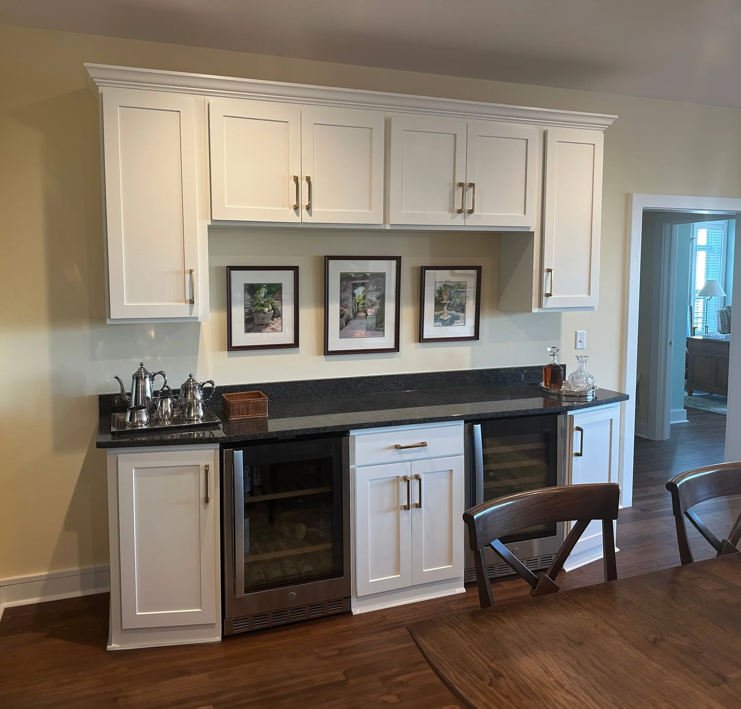 Custom Built-In Bar — Woodmaster Custom Cabinets