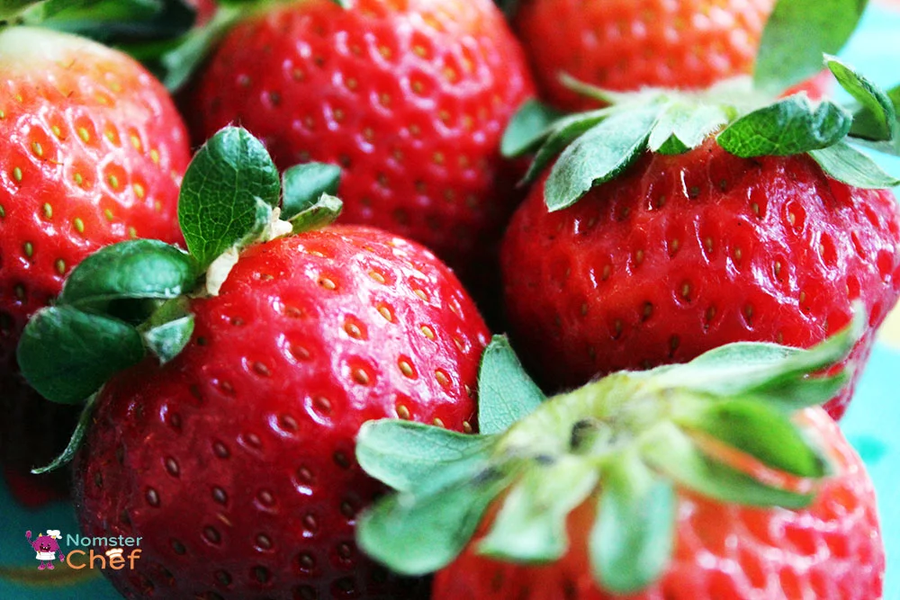 Nomster Chef | Valentine's DIY: Sweet Strawberries | Fun food recipes ...