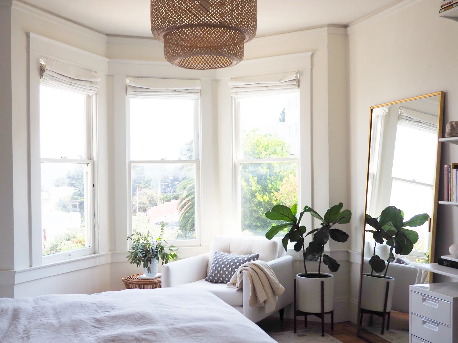 Walk In Bay Window Curtains Design Ideas