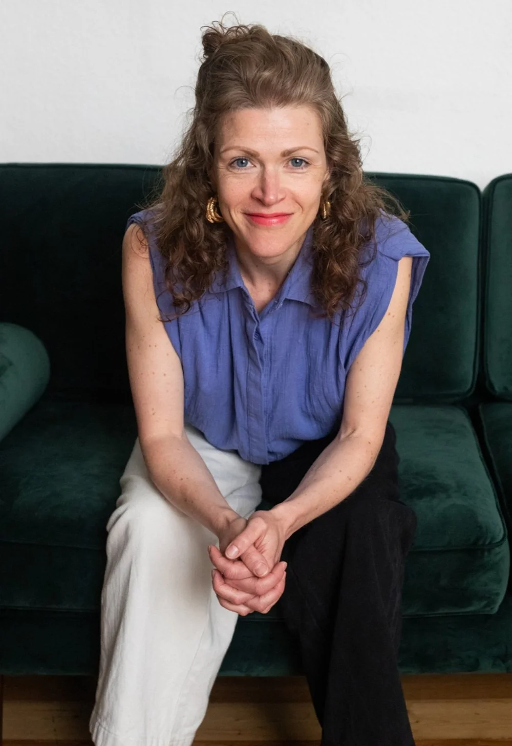Bio/Contact — Jasmine Reimer