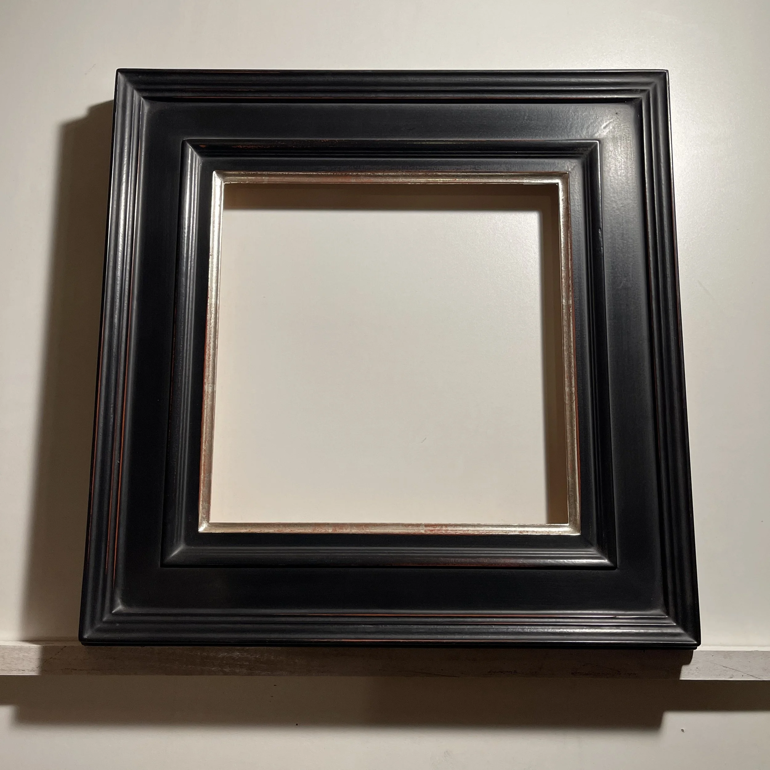 Available Frames — Batican