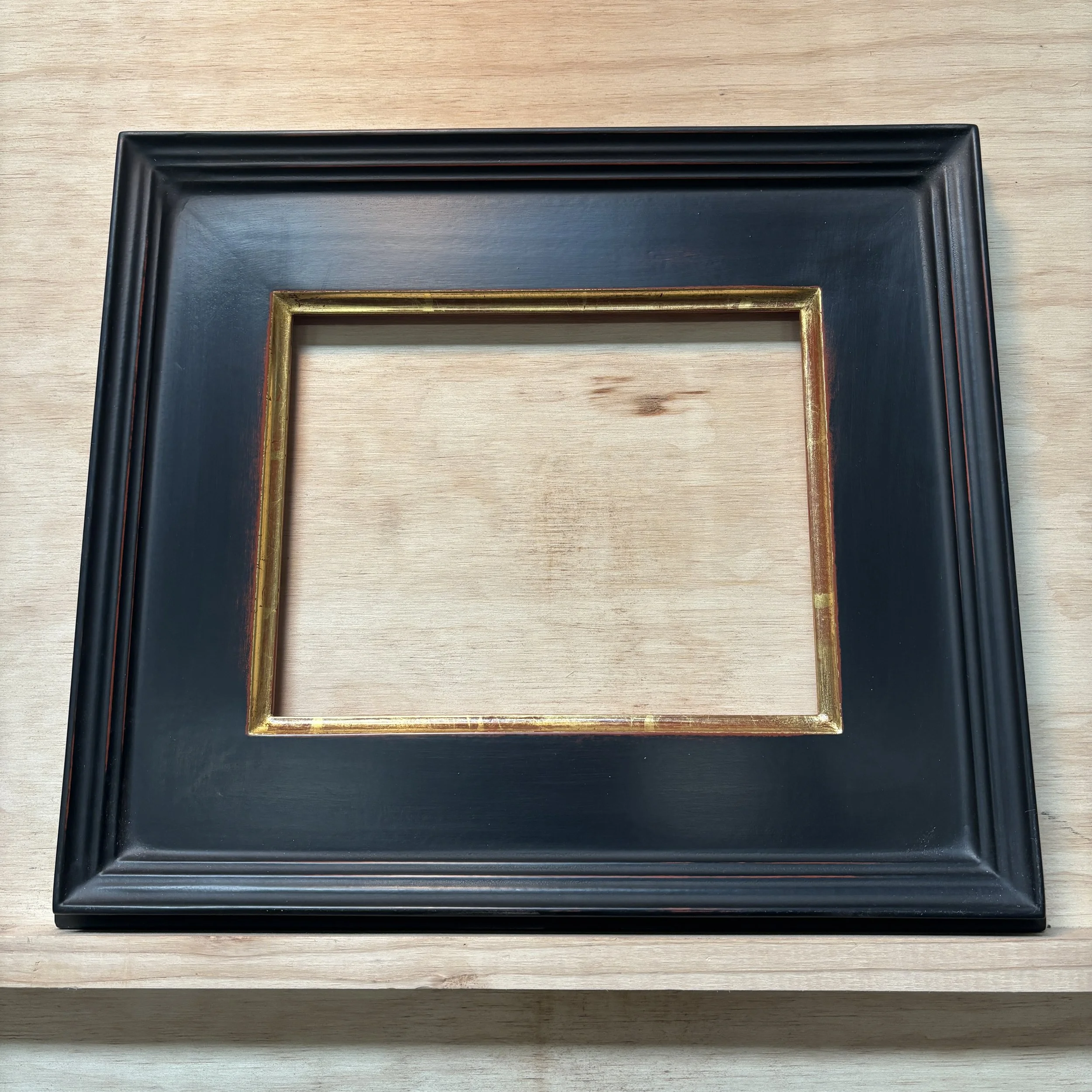 Available Frames — Batican