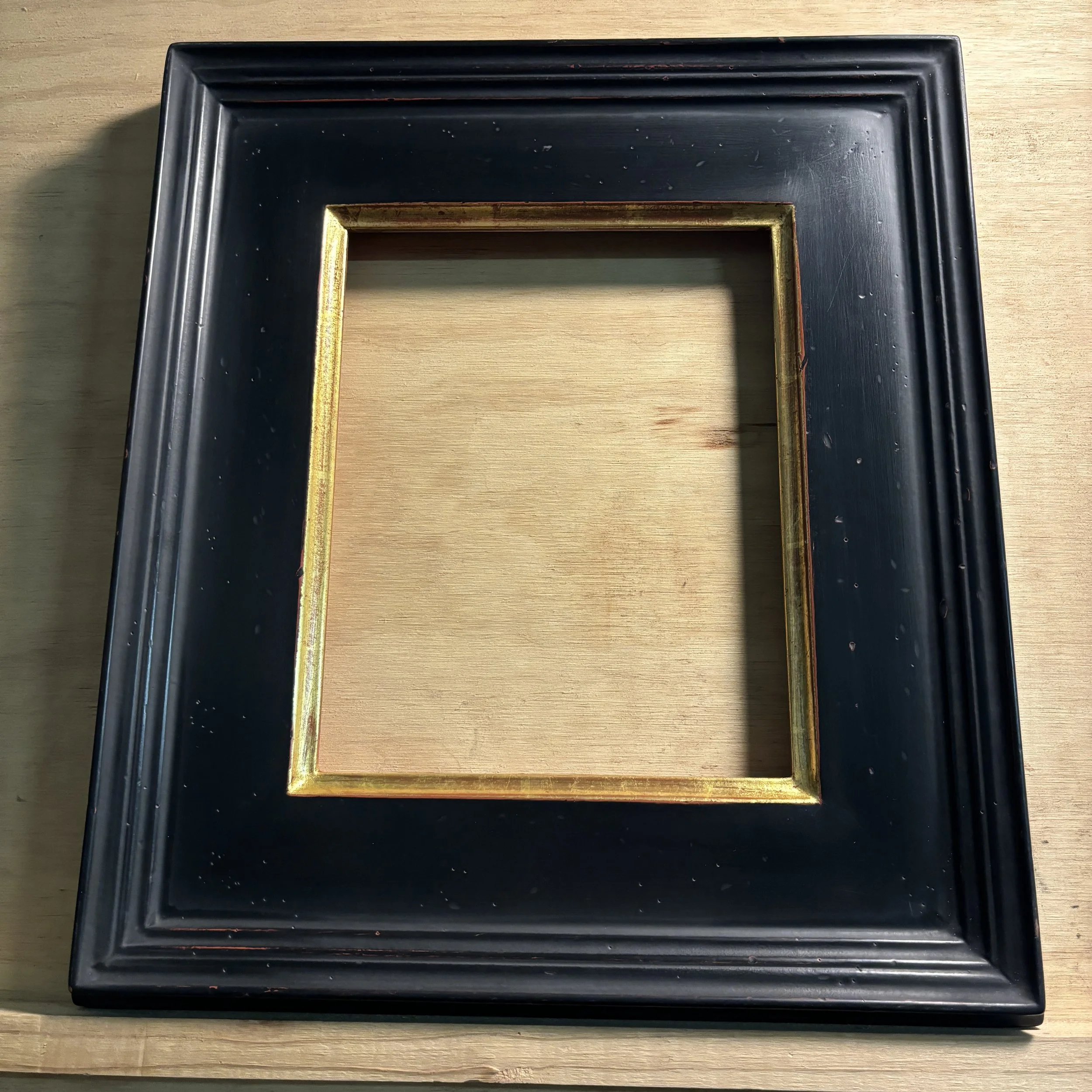 Available Frames — Batican