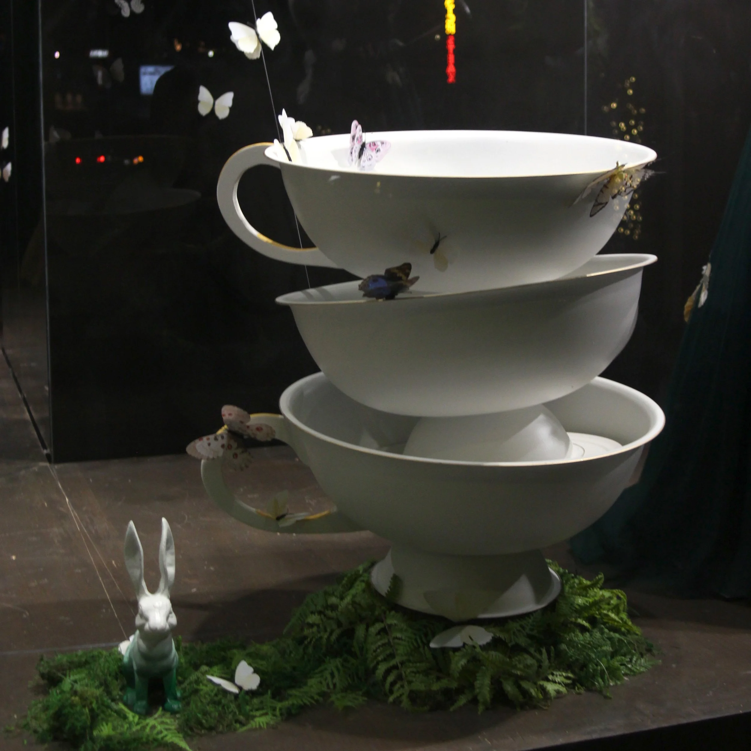 Inspired Creative Window Displays by Artists | Los Angeles | Orange ...