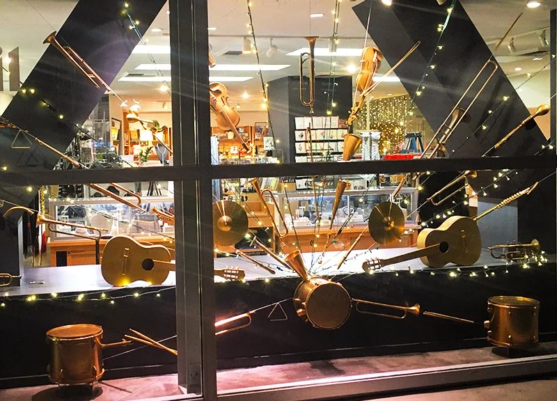 Inspired Creative Window Displays by Artists | Los Angeles | Orange ...