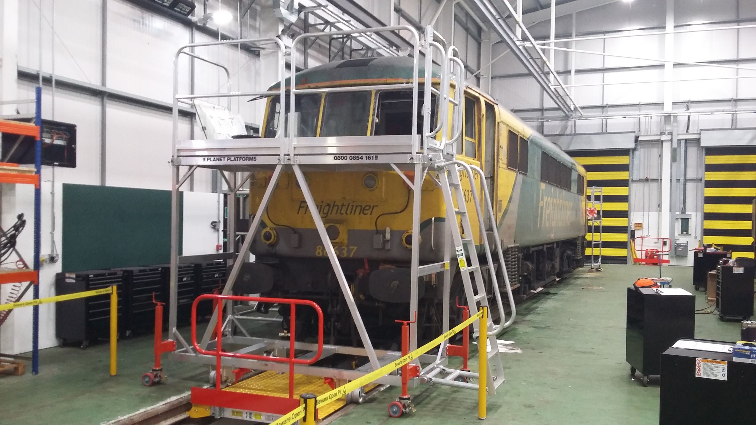 Train Access Platforms | Carriage Door Access | Roof Access | Pitboards ...