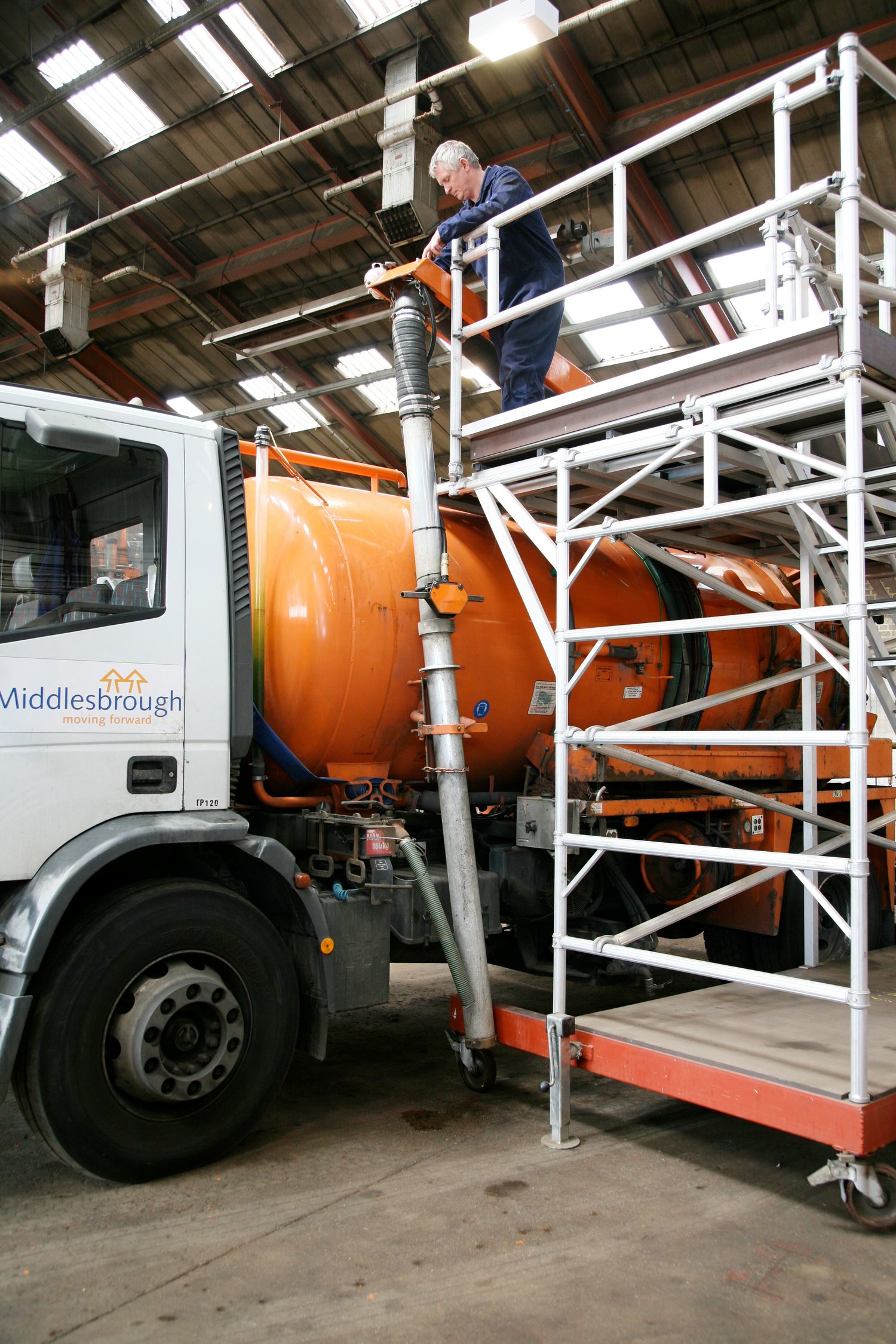 Vehicle Access Platforms | Bus | HGV | Motorhome | Working at Height ...