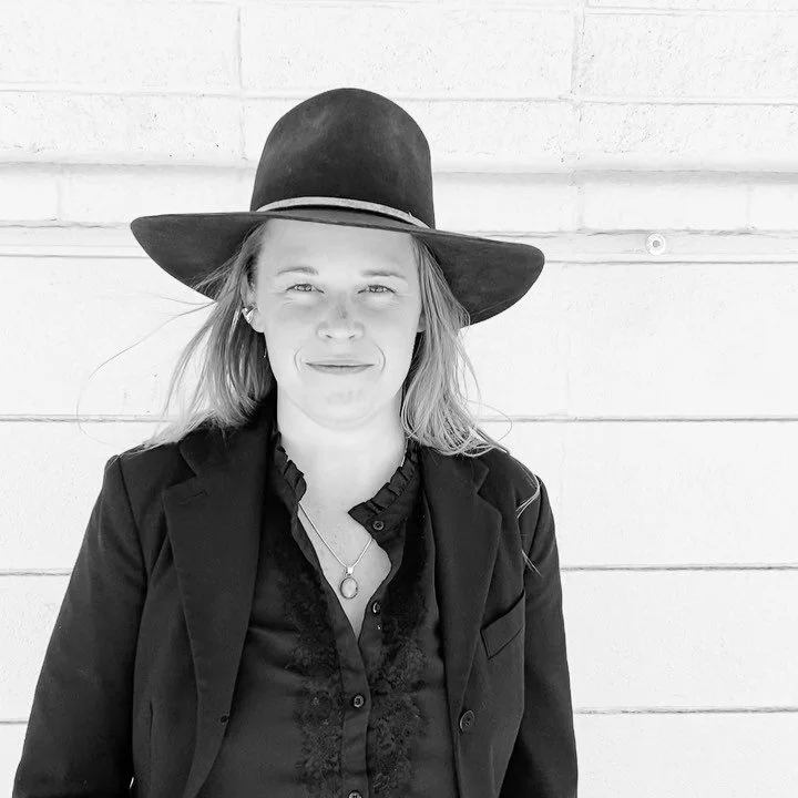 AMY VIOLETTE | The Perfect Leather Tote Bag