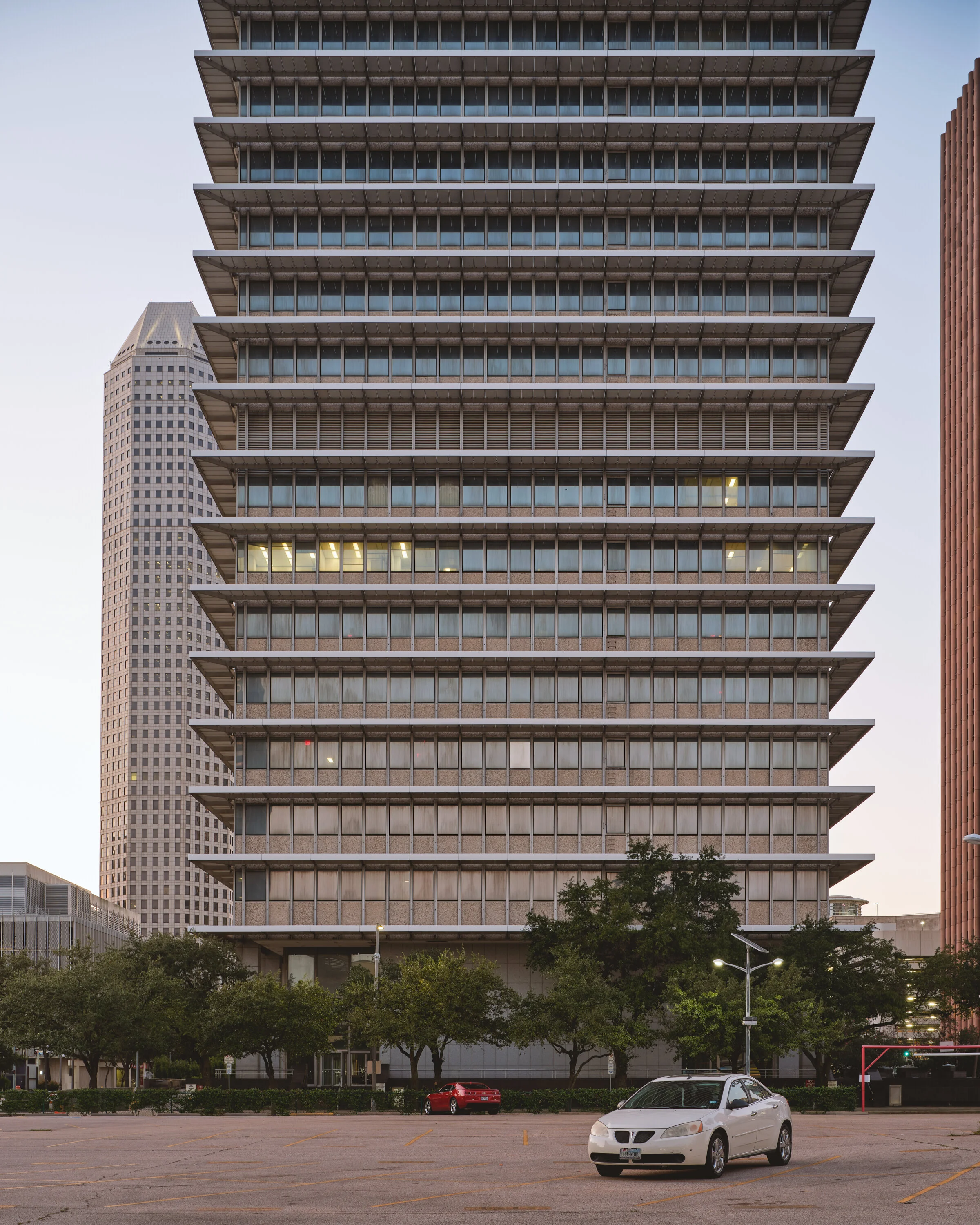 800 Bell Street — Leonid Furmansky