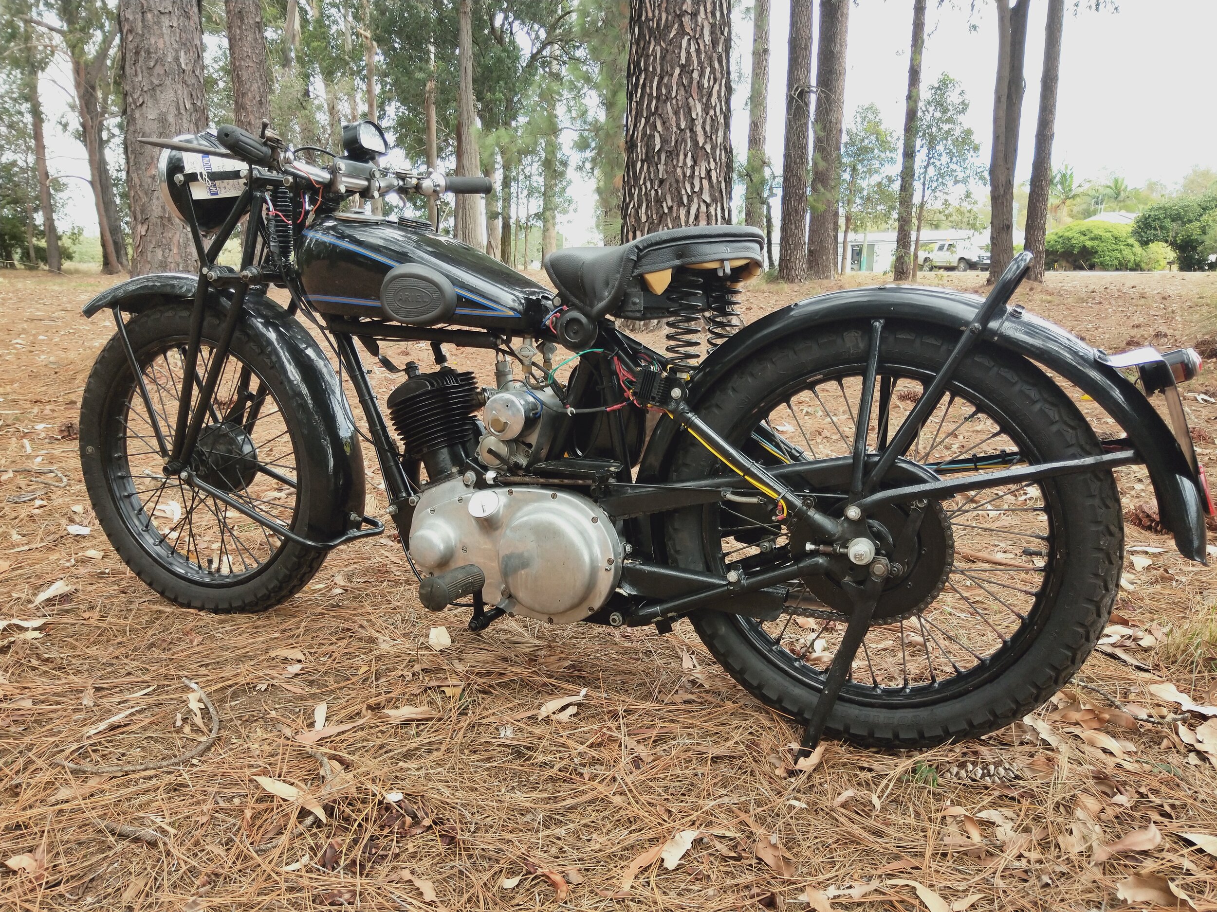 Vintage Steel — #3 Ariel 1931 LB 250cc SV SOLD
