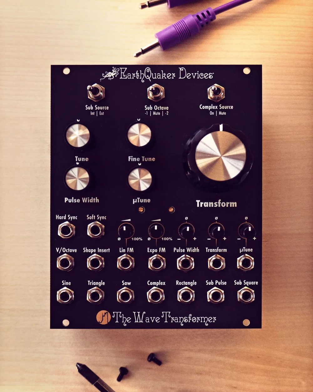 The Wave Transformer Eurorack Transfiguration Oscillator — EarthQuaker ...
