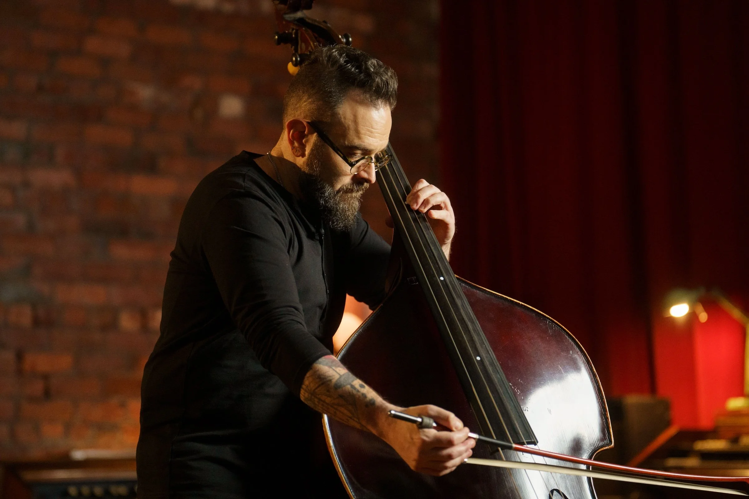 Fingers as Shock Absorbers – Bowing Lesson — Discover Double Bass