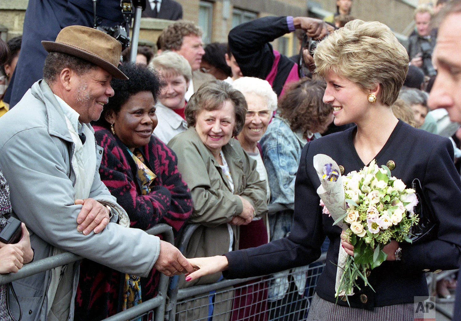 From teacher to tragic figure, the life of Princess Diana — AP Images ...