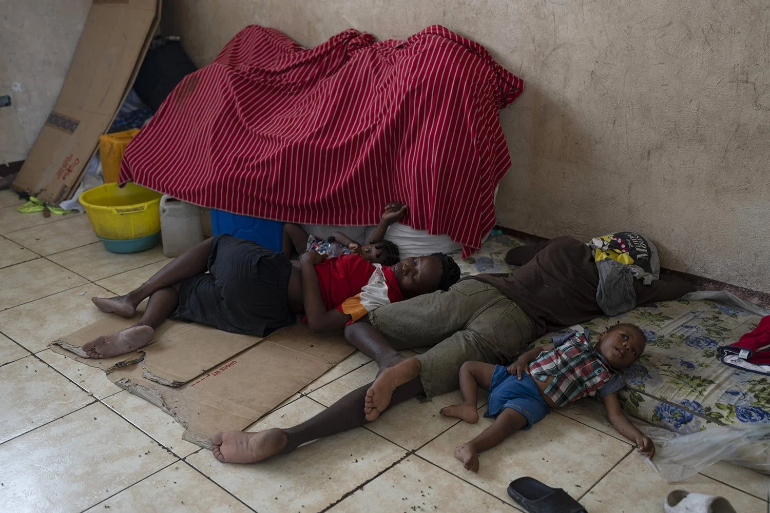 Haitians flee their homes amid a surge in gang violence — AP Photos