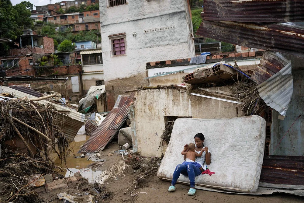 Tales of survival emerge from Venezuela's landslide — AP Photos