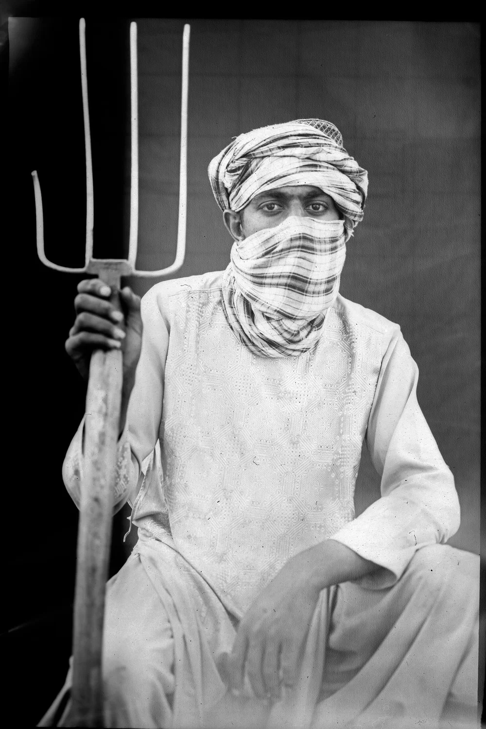 From an old-style Afghan camera, a new view of life under the Taliban ...