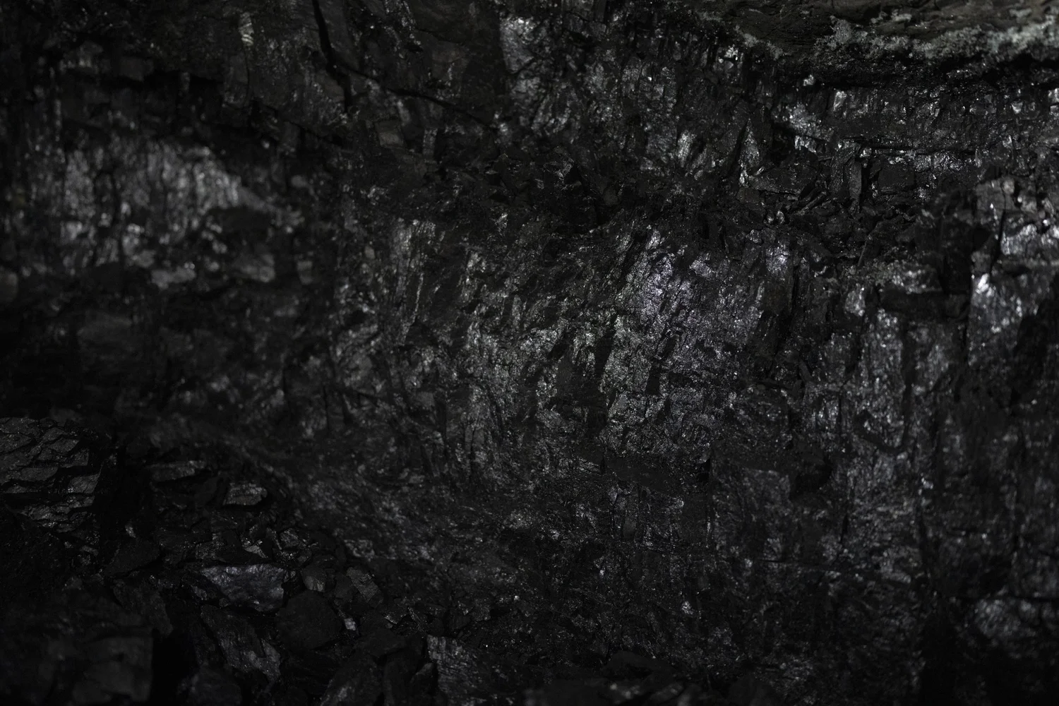 Norway's last Arctic miners struggle with coal mine's end — AP Photos