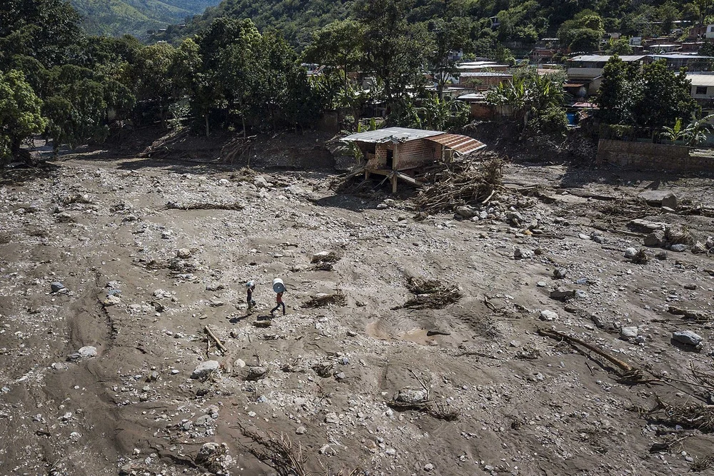 Tales of survival emerge from Venezuela's landslide — AP Photos