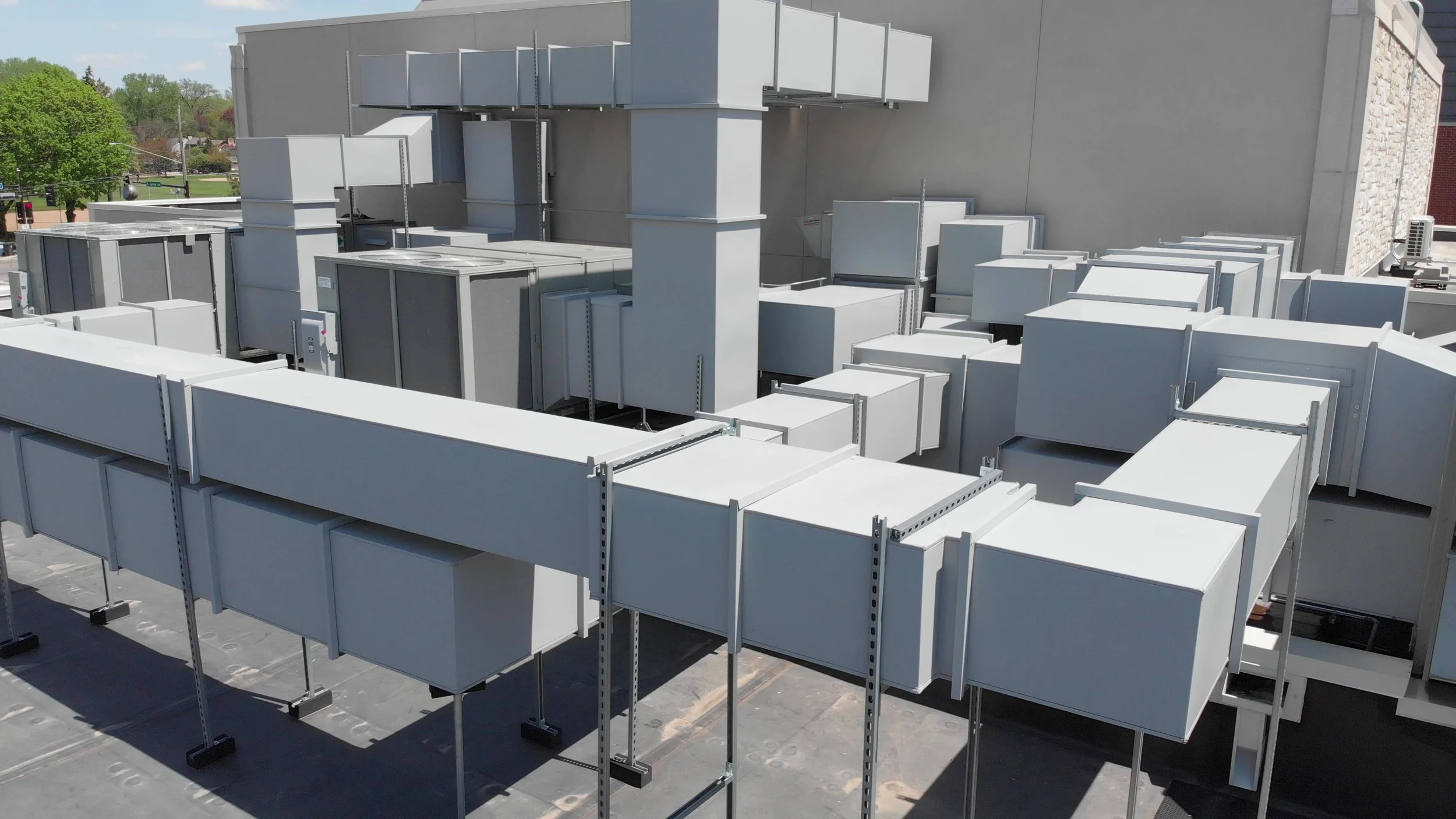 Kingspan KoolDuct System Reduces Project Timelines — Ducts and Cleats